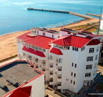 U samogo morya (Черноморская набережная No:1Г), otel  Feodosya'dan (Kefe'den)