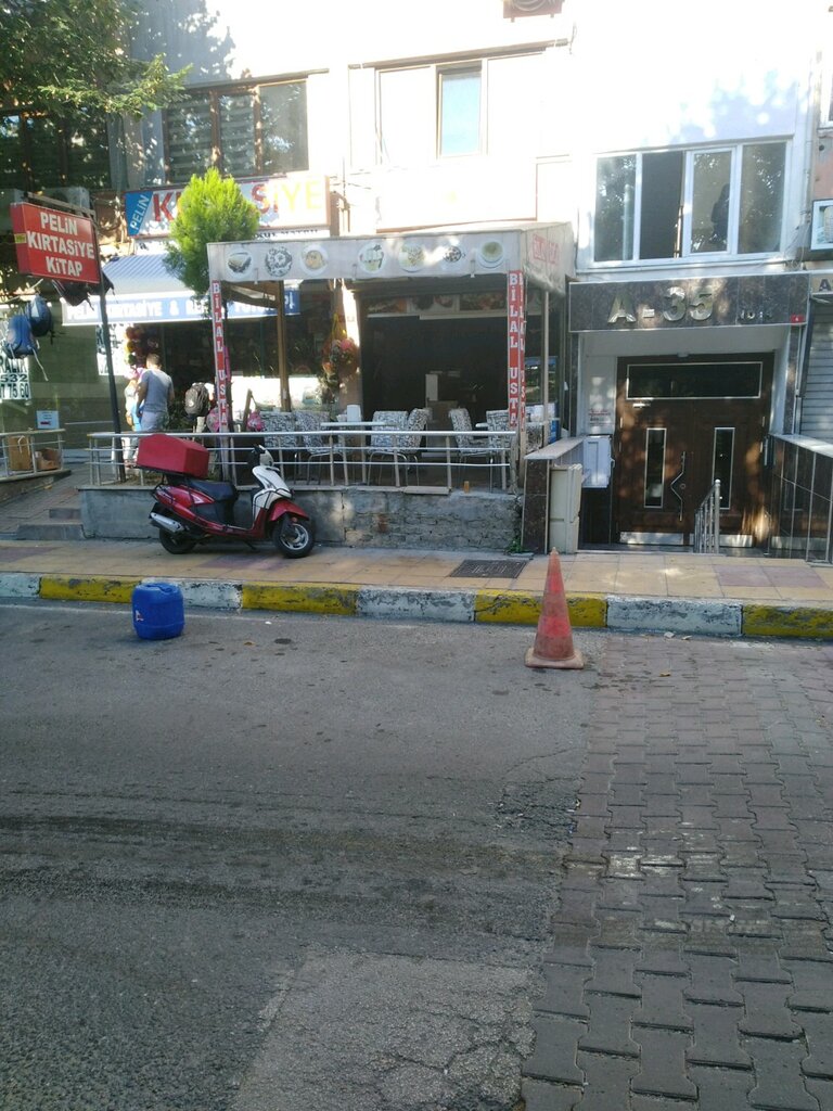 Kafe Bilal Usta'nın Yeri, İstanbul, foto
