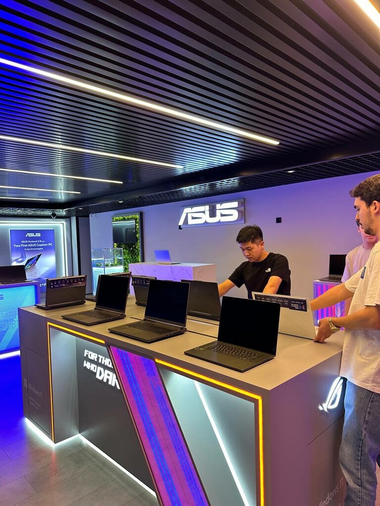 Dizüstü bilgisayarlar ve tabletler Asus-Store, Taşkent, foto
