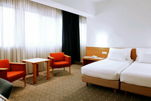 Hotel Tres Reyes Pamplona (Navarra, N-138), otel  Pamplona'dan