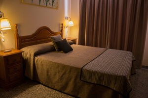 Hotel Reyesol (Calle Marbella No:41, Fuengirola), otel