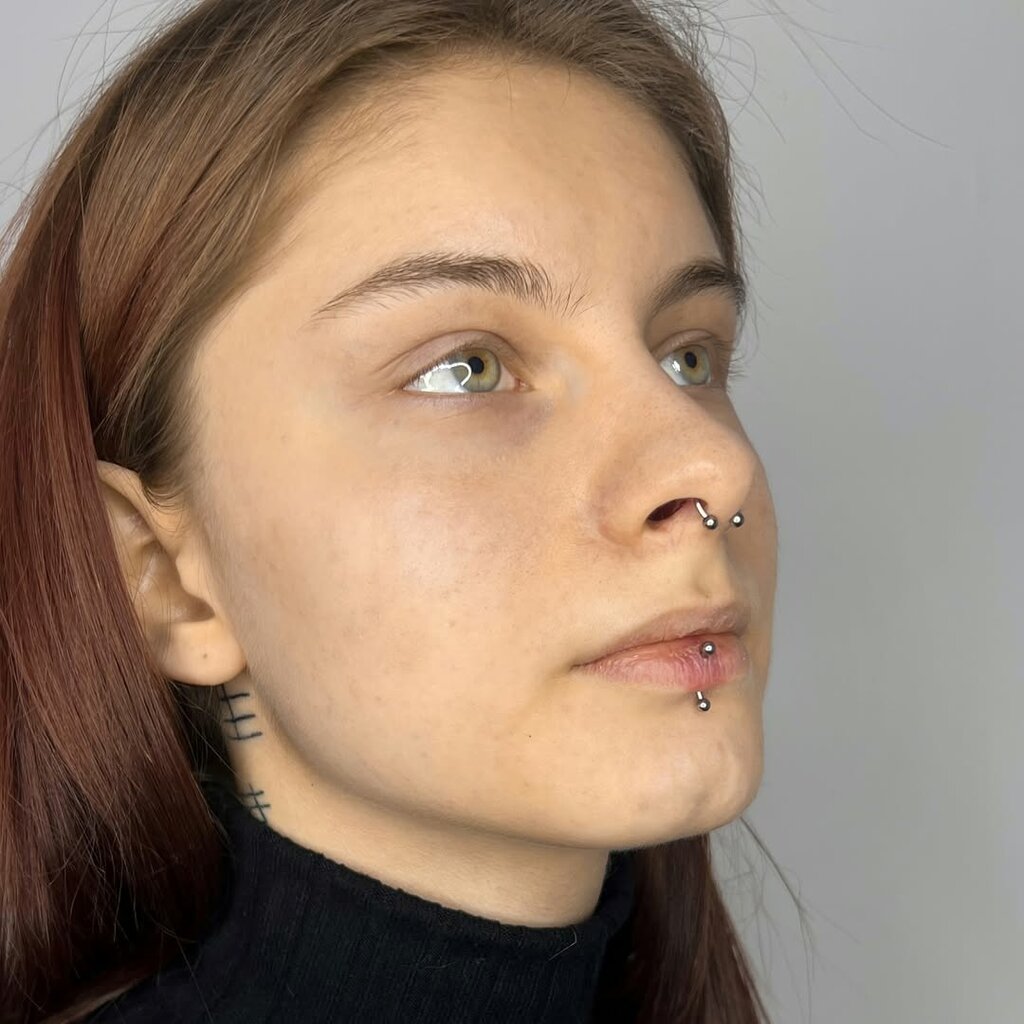 Piercing dükkanı Osyazanie, Aktöbe, foto