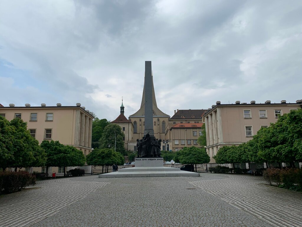 Park, sokak heykeli Praha svým vítězným synům, Prag, foto