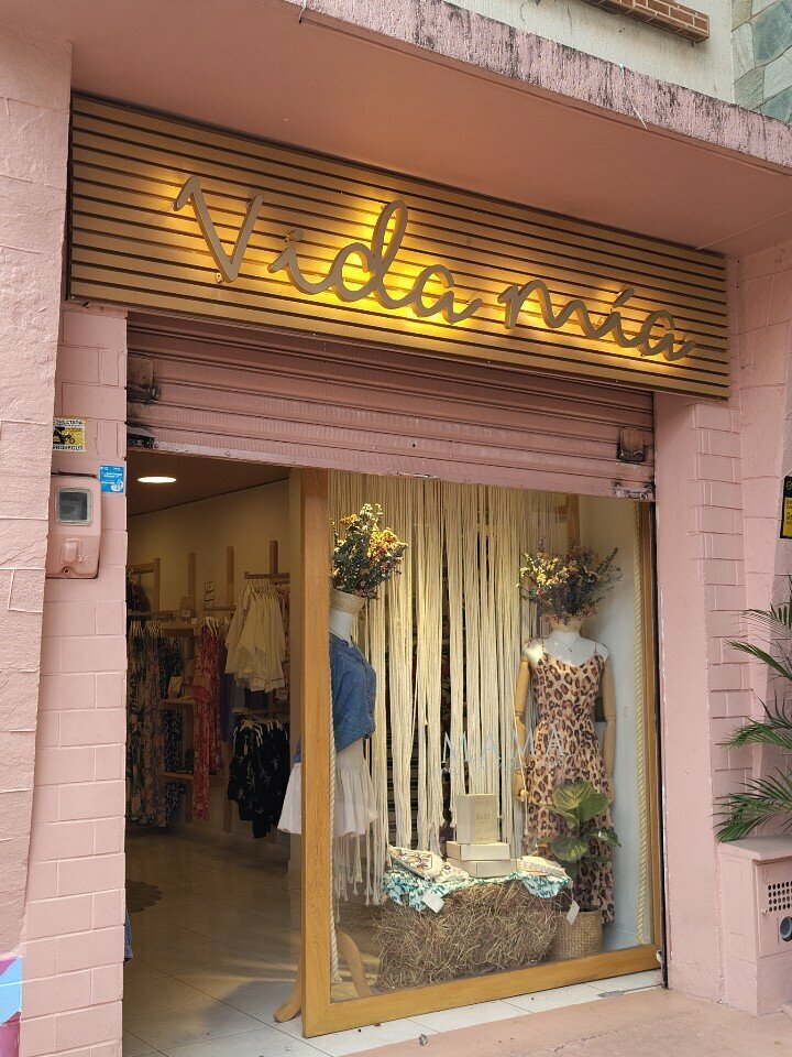 Dış giyim mağazası My Life, Medellin, foto