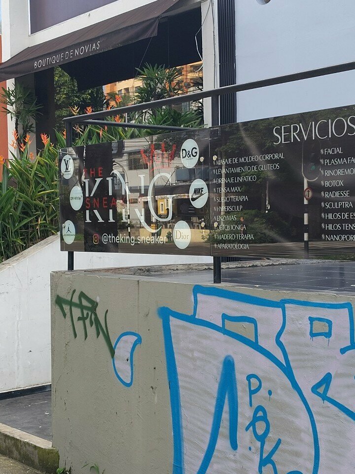 Ayakkabı mağazaları The Sneaker King, Medellin, foto