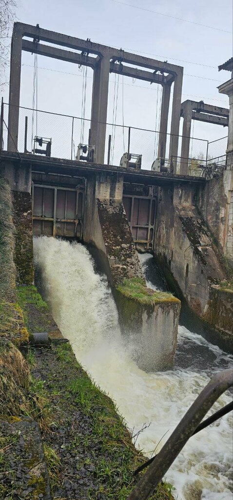 Turistik yerler Luga Hydroelectric Power Station № 1, Saint‑Petersburg ve Leningradskaya oblastı, foto