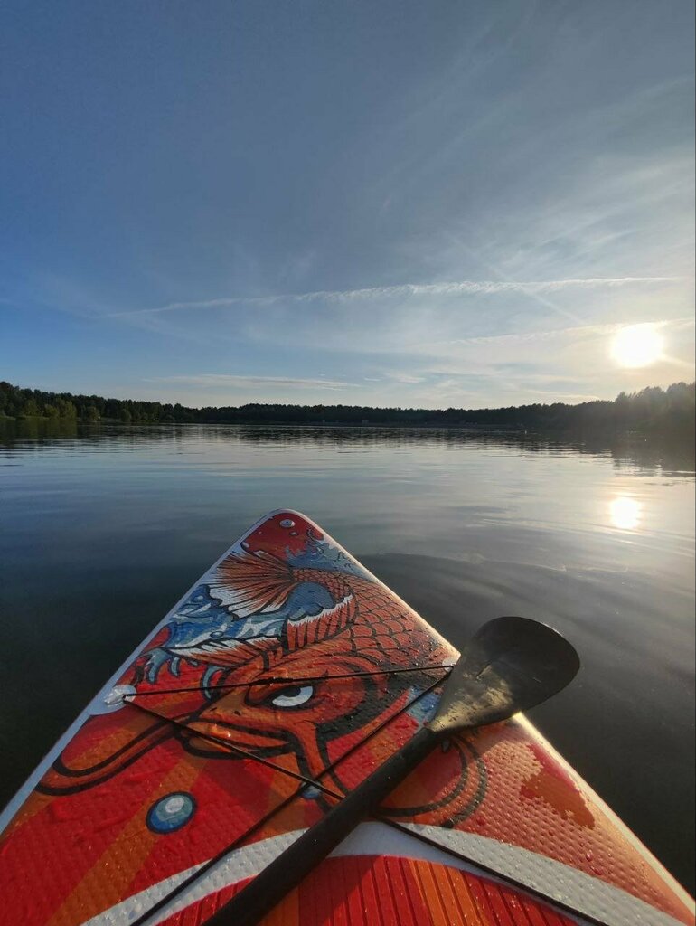 Kürek sörfü Suptour. Brest, Brest, foto
