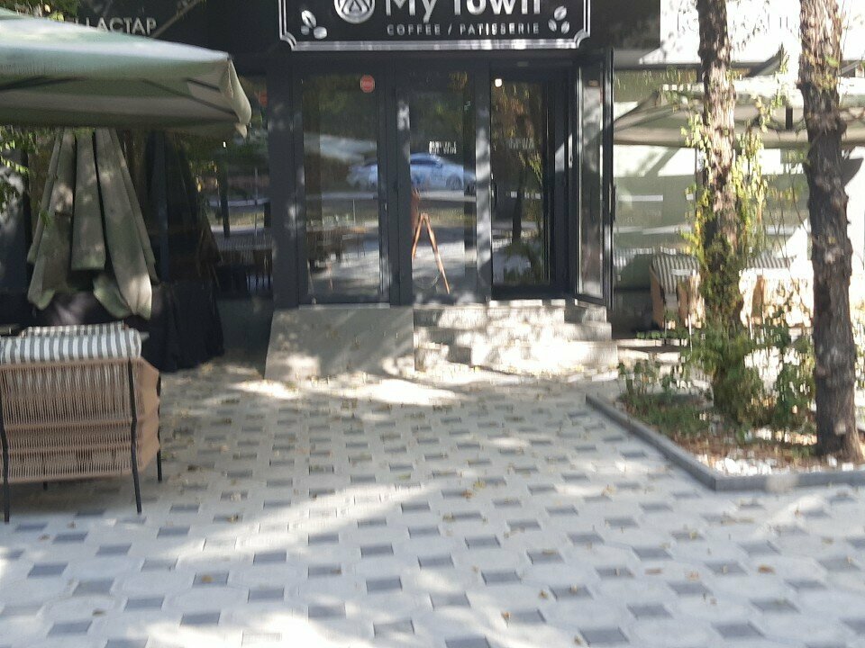 Kahve dükkanları My Town, Almatı, foto