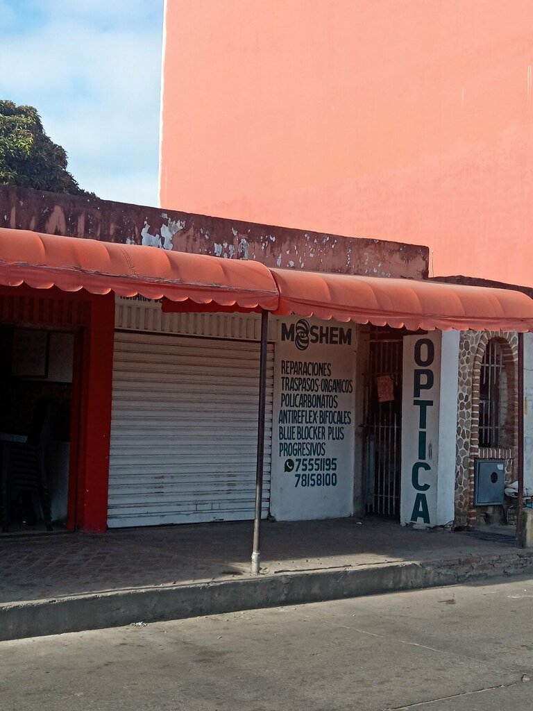 Göz sağlığı merkezleri Optica Moshen, Santa‑Krus, foto