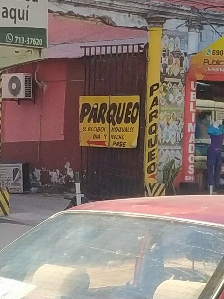 Otopark alanı Parqueo, Santa‑Krus, foto