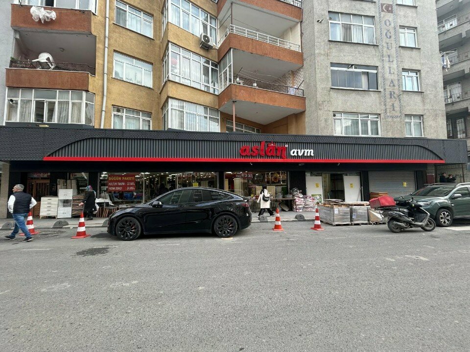 Ucuzluk mağazası Aslan Avm, İstanbul, foto