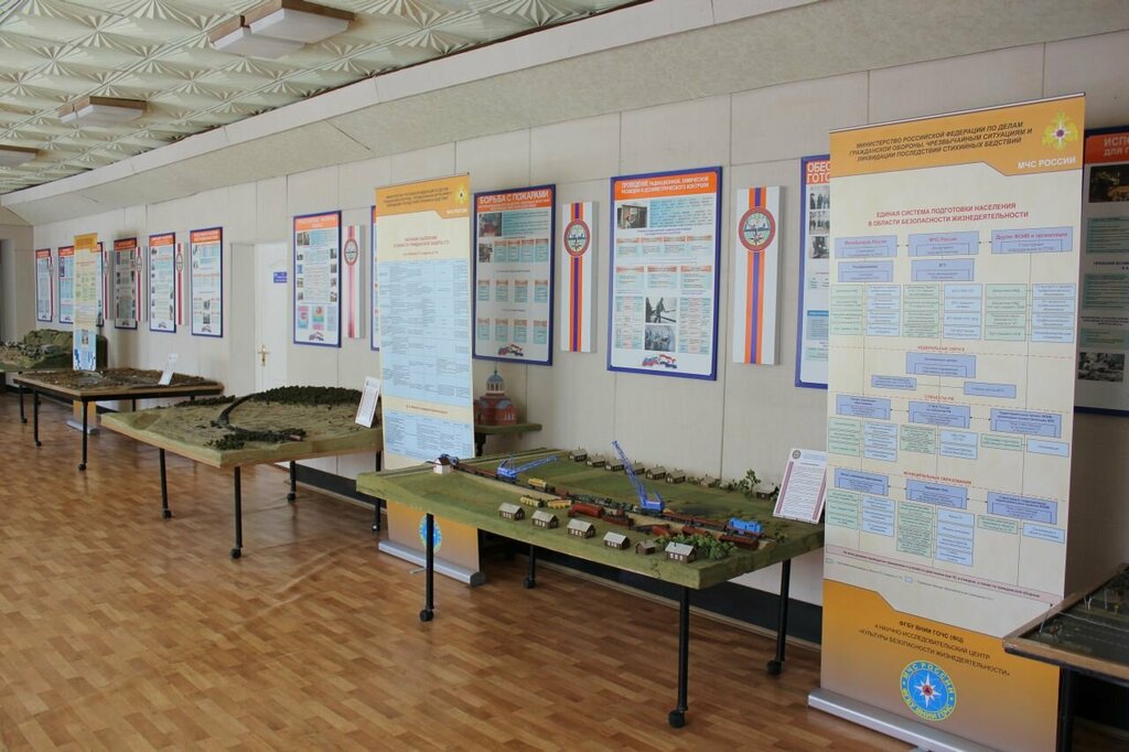 Müzeler ve sanat galerileri Музейный зал, Saransk, foto