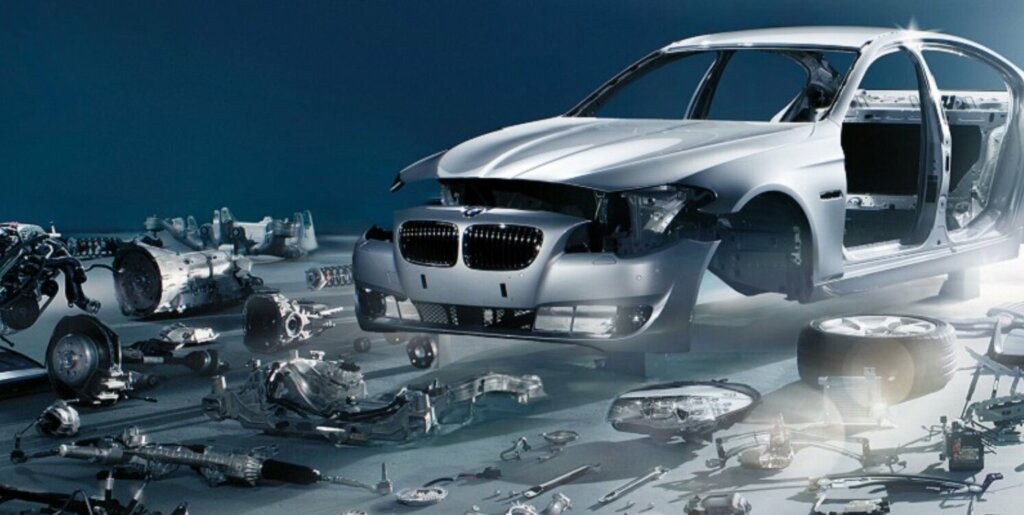 Otomobil yedek parçaları Autopride. 1001z, Tiumen, foto