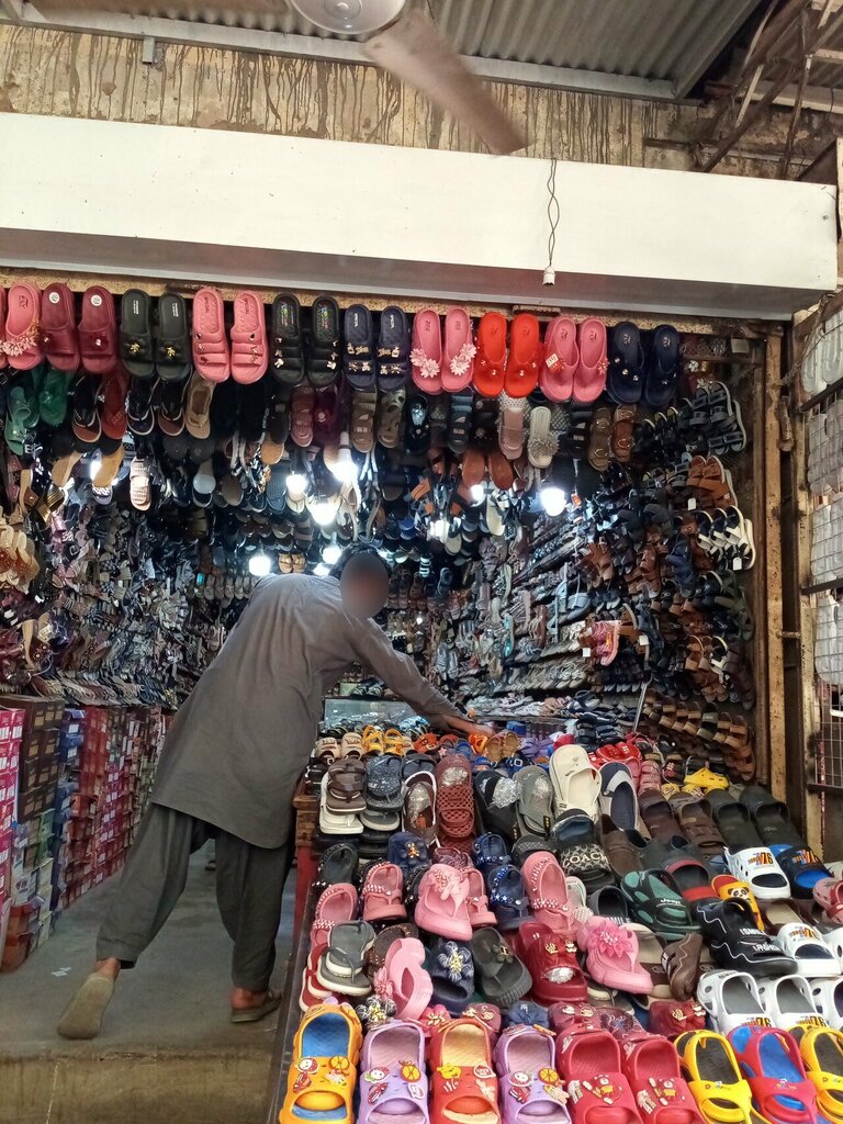Ayakkabı mağazaları Mulla g chapal store, Karaçi, foto