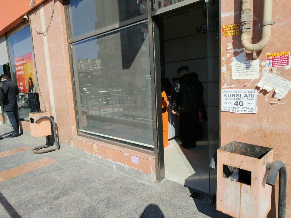 ATM'ler Unibank ATM, Bakü, foto