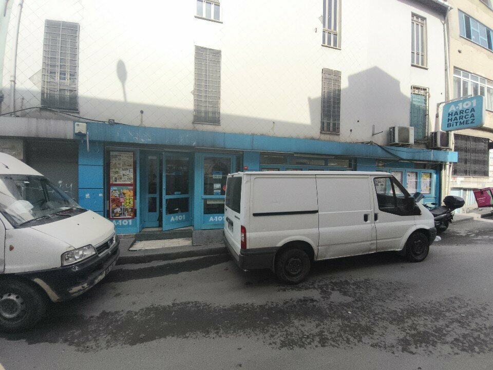 Süpermarket A 101 Beyoğlu Gölbaşı, İstanbul, foto