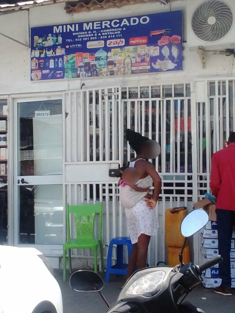 Büyük mağazalar Mini mercado, Loanda, foto