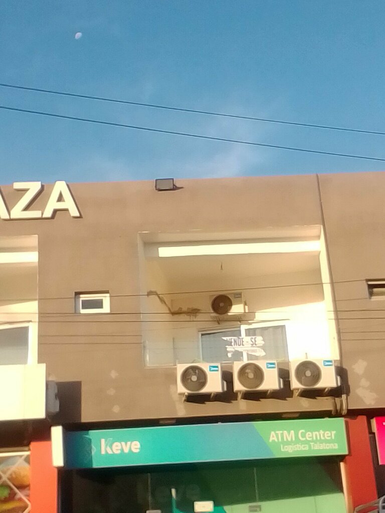 ATM'ler Keve, Loanda, foto