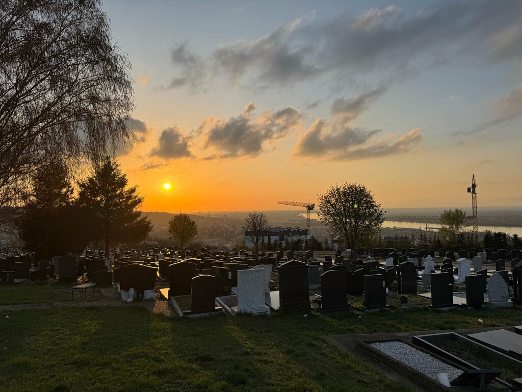 Mezarlıklar Lesce Cemetery, Dünya, foto