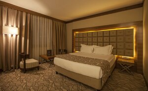 Grand Hotel Gaziantep (Gaziantep, Şehitkamil, Ali Fuat Cebesoy Bul., 32), otel  Gaziantep'ten