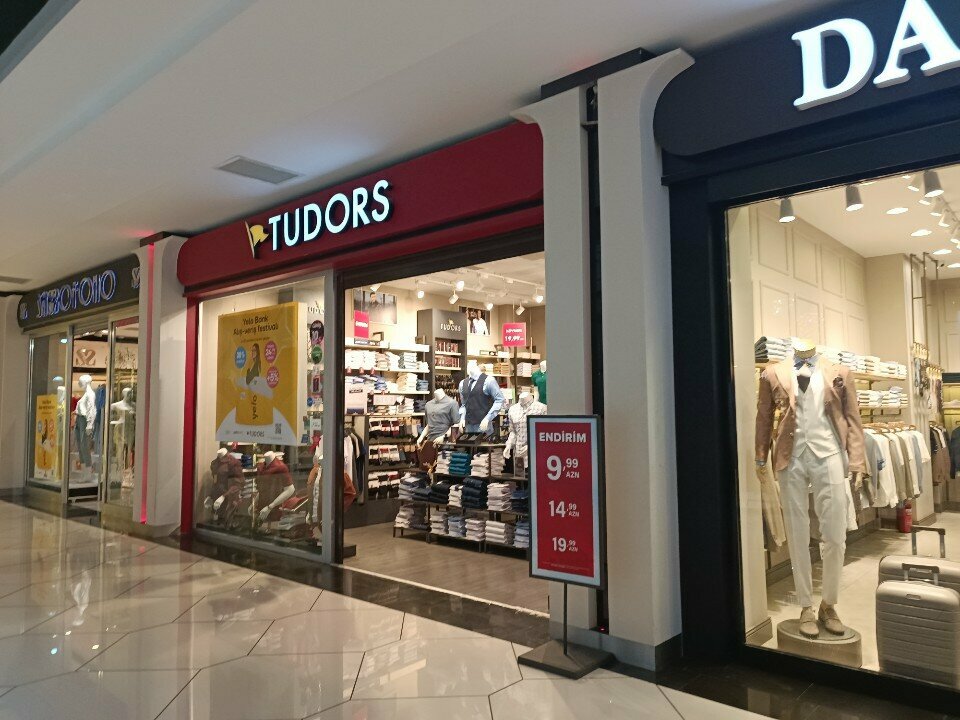 Giyim mağazası Tudors, Bakü, foto