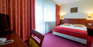 Hotel Felix (Warszawa, ulica Omulewska, 24), otel  Varşova'dan