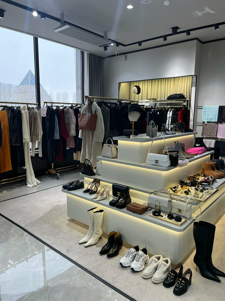 Kahve dükkanları Triumph-Pret-a-Porter, Astana, foto