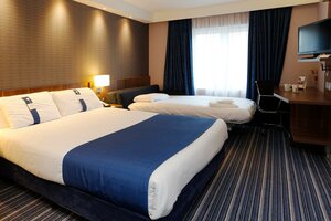 Holiday Inn Express Windsor (England, Royal County of Berkshire, Royal Borough of Windsor and Maidenhead, Town of Windsor), otel  Windsor'dan