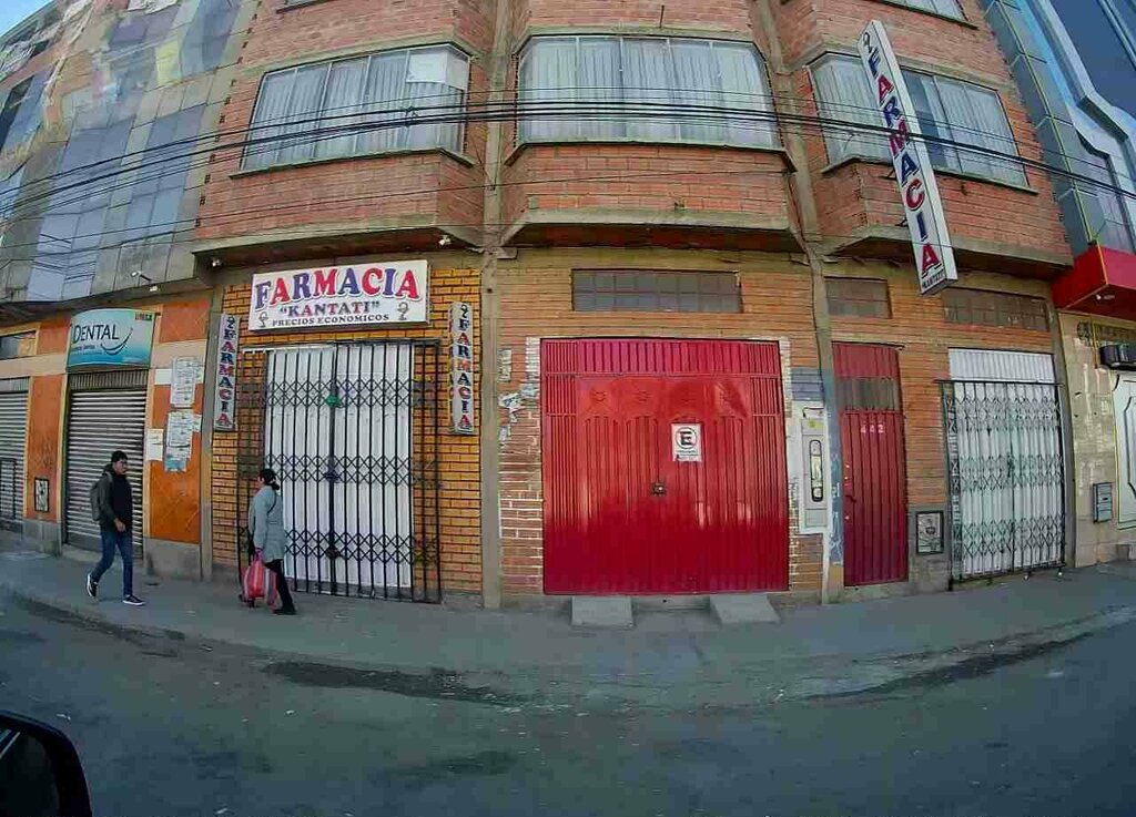 Eczaneler Farmacia Kantati, El Alto, foto