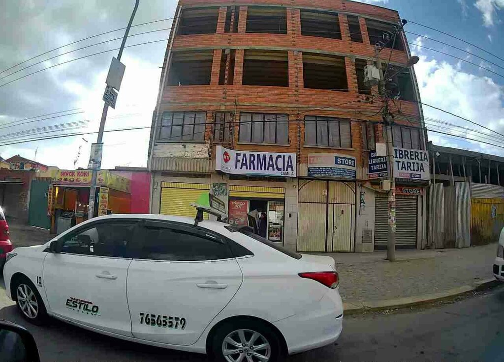 Eczaneler Camila, El Alto, foto