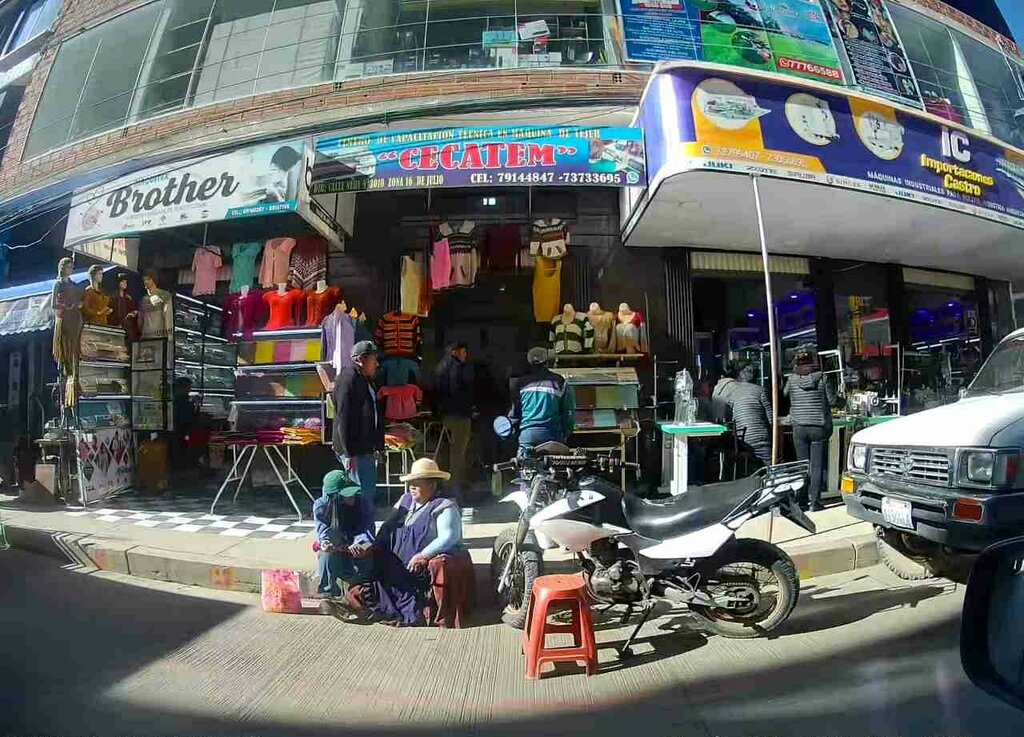 Giyim mağazası El comercio de ropa, El Alto, foto