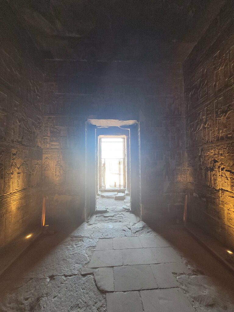 Arkeolojik sit alanı Dair El Shelwit Temple, , foto