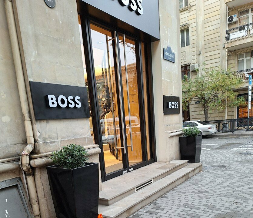 Giyim mağazası Hugo Boss, Bakü, foto