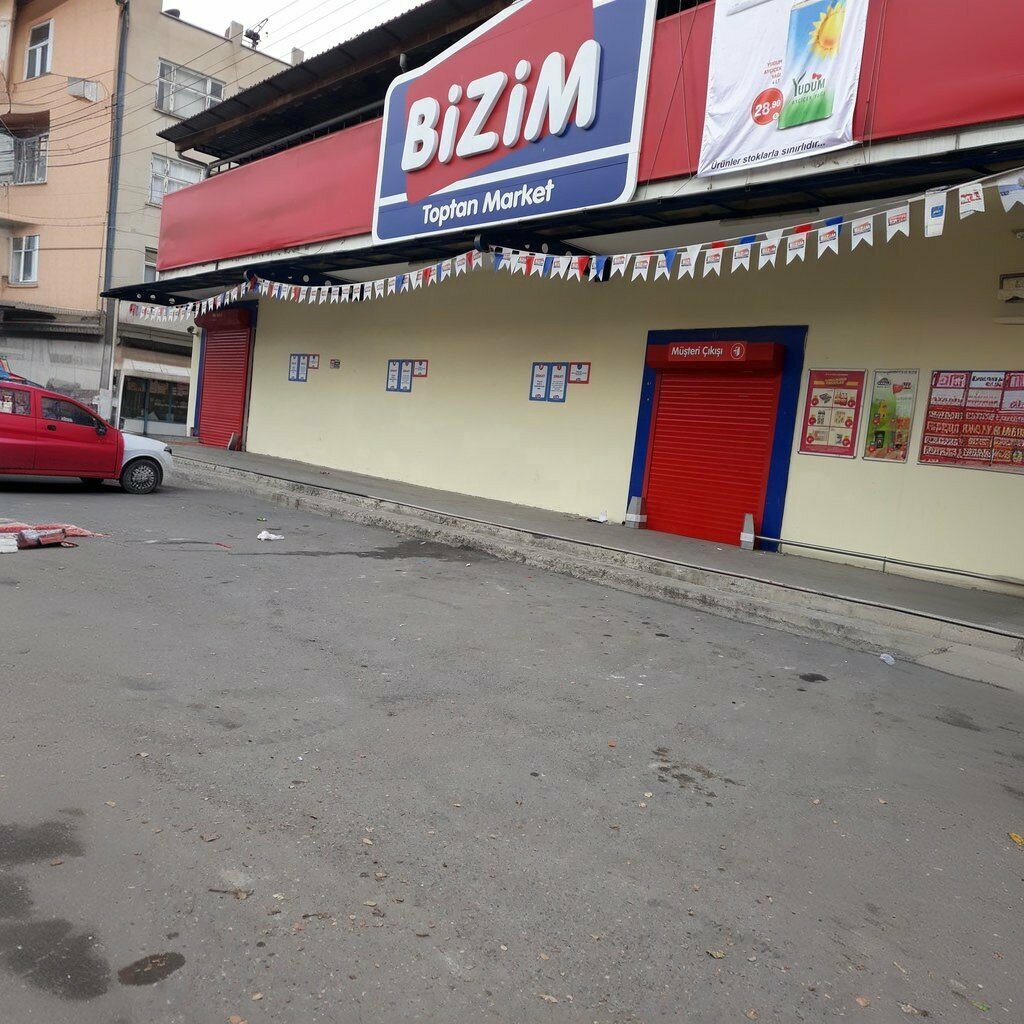 Süpermarket Bizim Toptan Market, Nizip, foto