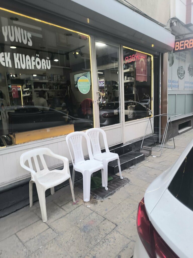 Kuaförler Yunus Erkek Kuaförü, İstanbul, foto