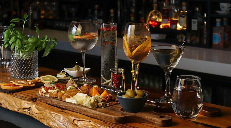 Bar Ginter, Dubai, foto