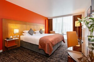 The Glasshouse (Connacht, Sligo), otel  Sligo'dan