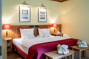 Waldhotel Tannenhäuschen (North Rhine-Westphalia, Wesel, Am Tannenhäuschen, 7), otel  Kuzey Ren‑Vestfalya'dan