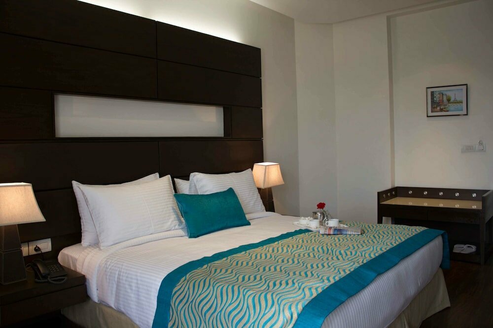 Otel Stately Suites Golf Course Road, , foto