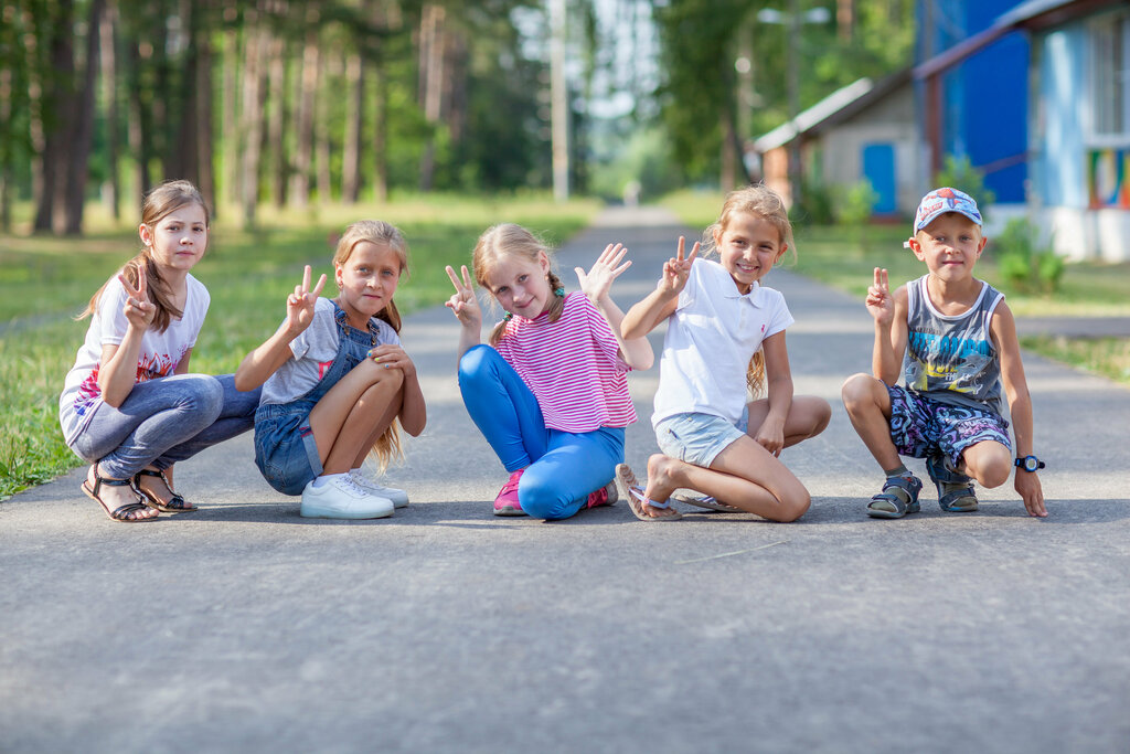 Yaz kampı Муниципальное бюджетное учреждение спортивно-оздоровительный лагерь Олимпиец, Jeleznogorsk, foto