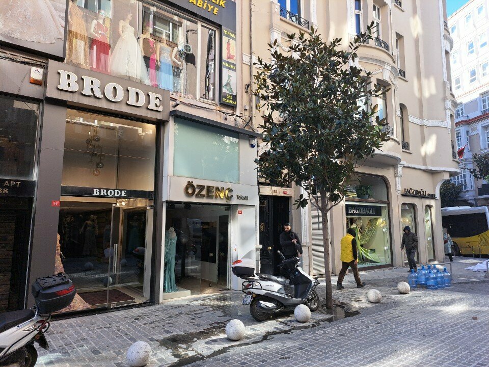Kumaşçılar Brode Giyim, İstanbul, foto