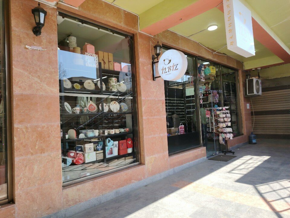 Hediyelik eşya mağazaları İl Biz, Bakü, foto
