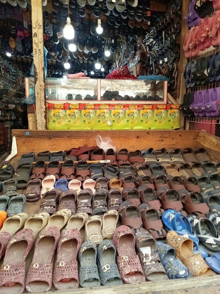 Ayakkabı mağazaları Laila Khan chapal house, Karaçi, foto