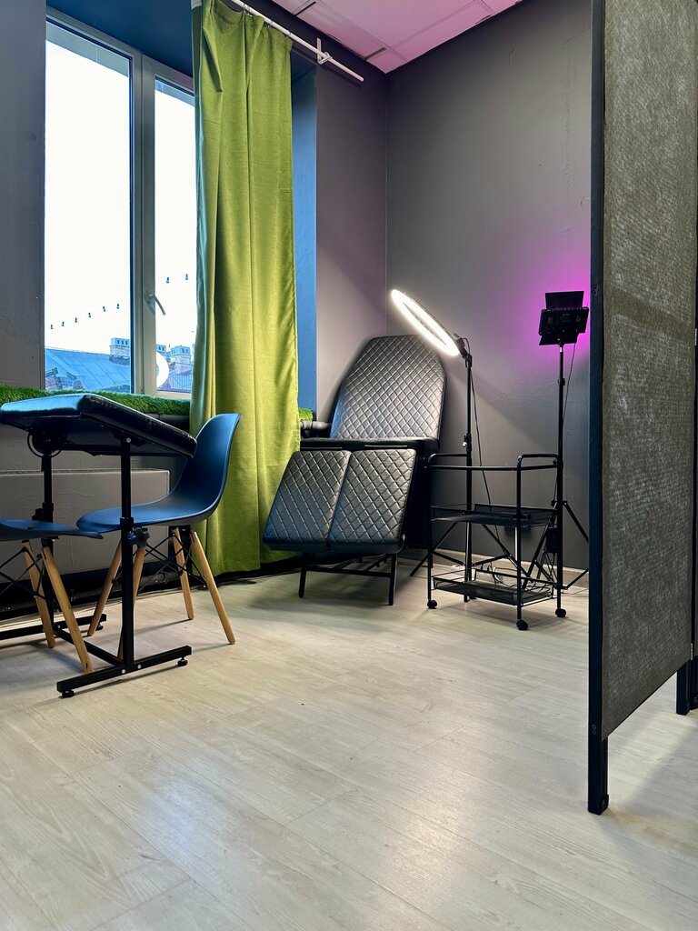 Dövmeciler Tattoo parlor 2/8, Saint‑Petersburg, foto