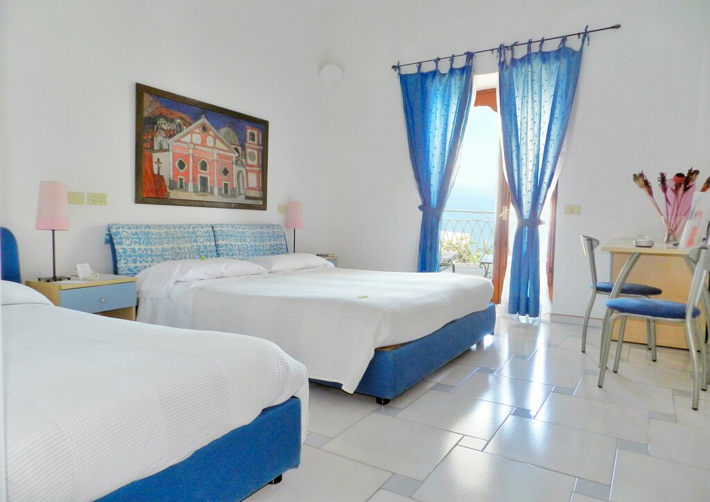 Otel Hotel Holiday, Praiano, foto