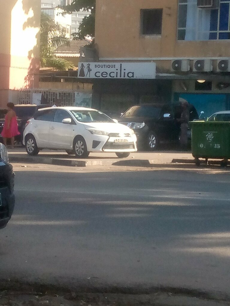 Dış giyim mağazası Boutique Célia, Loanda, foto