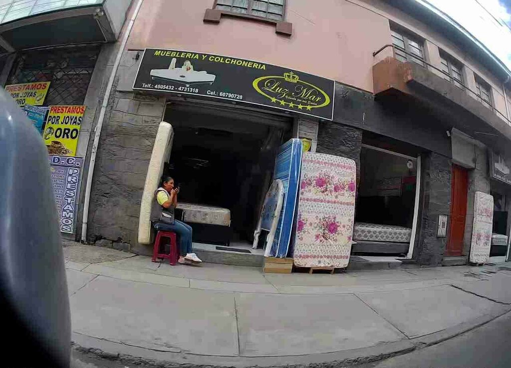 Ev temizlik ürünleri Muebleria and Colchoneria Luz Mar, Cochabamba, foto