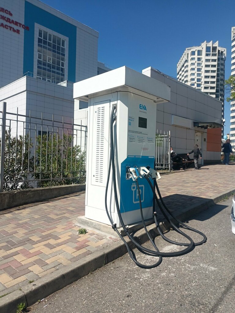 Elektrikli oto şarj istasyonları Eva Intermobility, Soçi, foto
