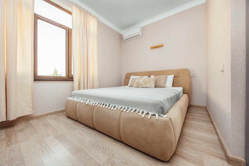 Otel Аква, Suhum, foto