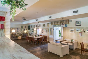 Stroganoff Bar&Grill (Primorskoye Highway No:418), restoran  Saint‑Petersburg'dan